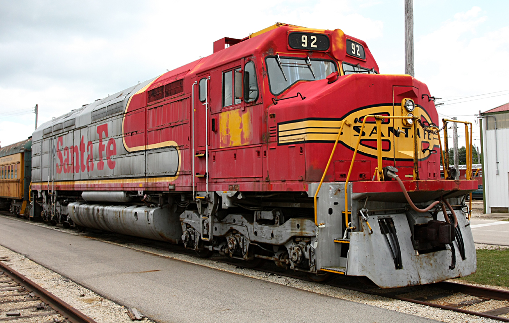 The 40 Series Line: Zenith of EMD – Vintage Diesel Design