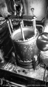 Comparing the 278A to the 567B Internally – Vintage Diesel Design