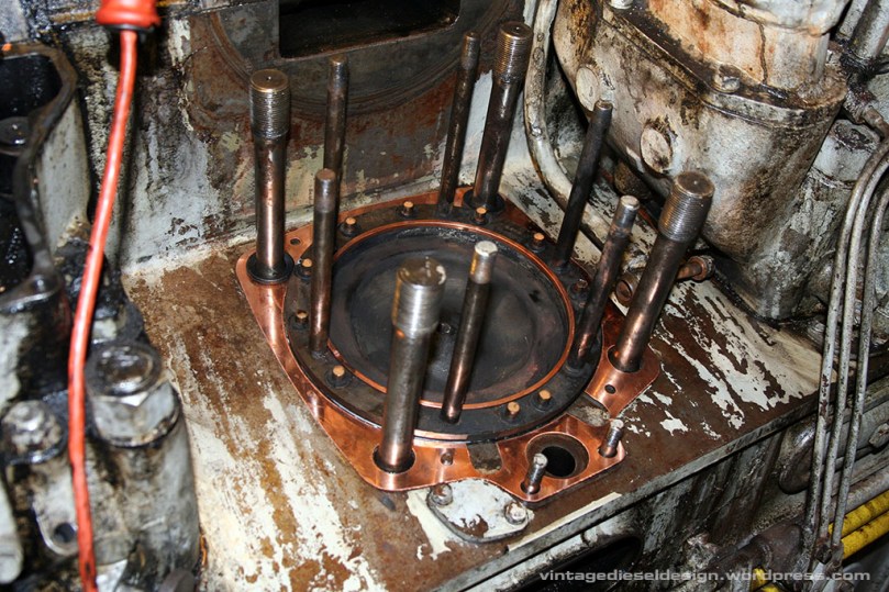 Comparing the 278A to the 567B Internally – Vintage Diesel Design