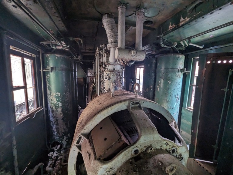 A look at an Alco/GE/IR Boxcab Locomotive – Vintage Diesel Design