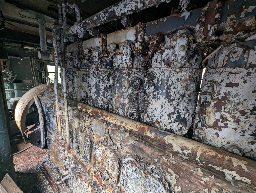 A look at an Alco/GE/IR Boxcab Locomotive – Vintage Diesel Design