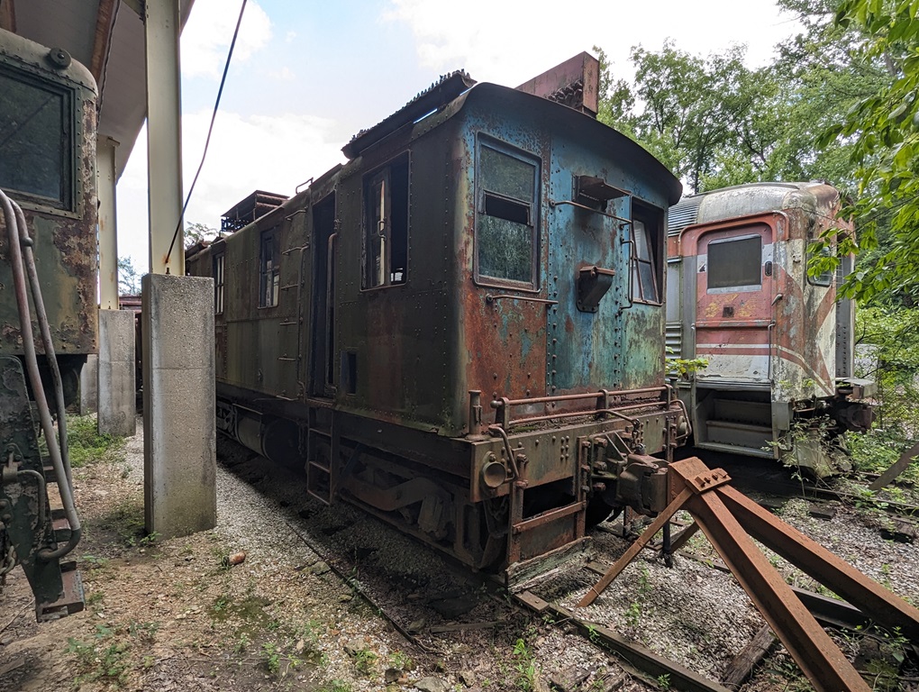 A look at an Alco/GE/IR Boxcab Locomotive – Vintage Diesel Design